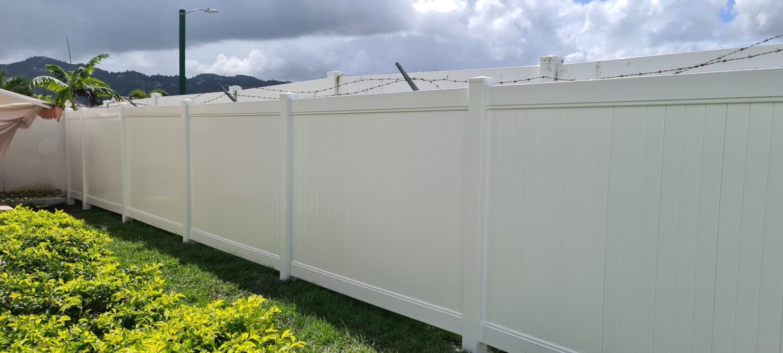 Verjas & Portones | Verjas PVC S I M | PR