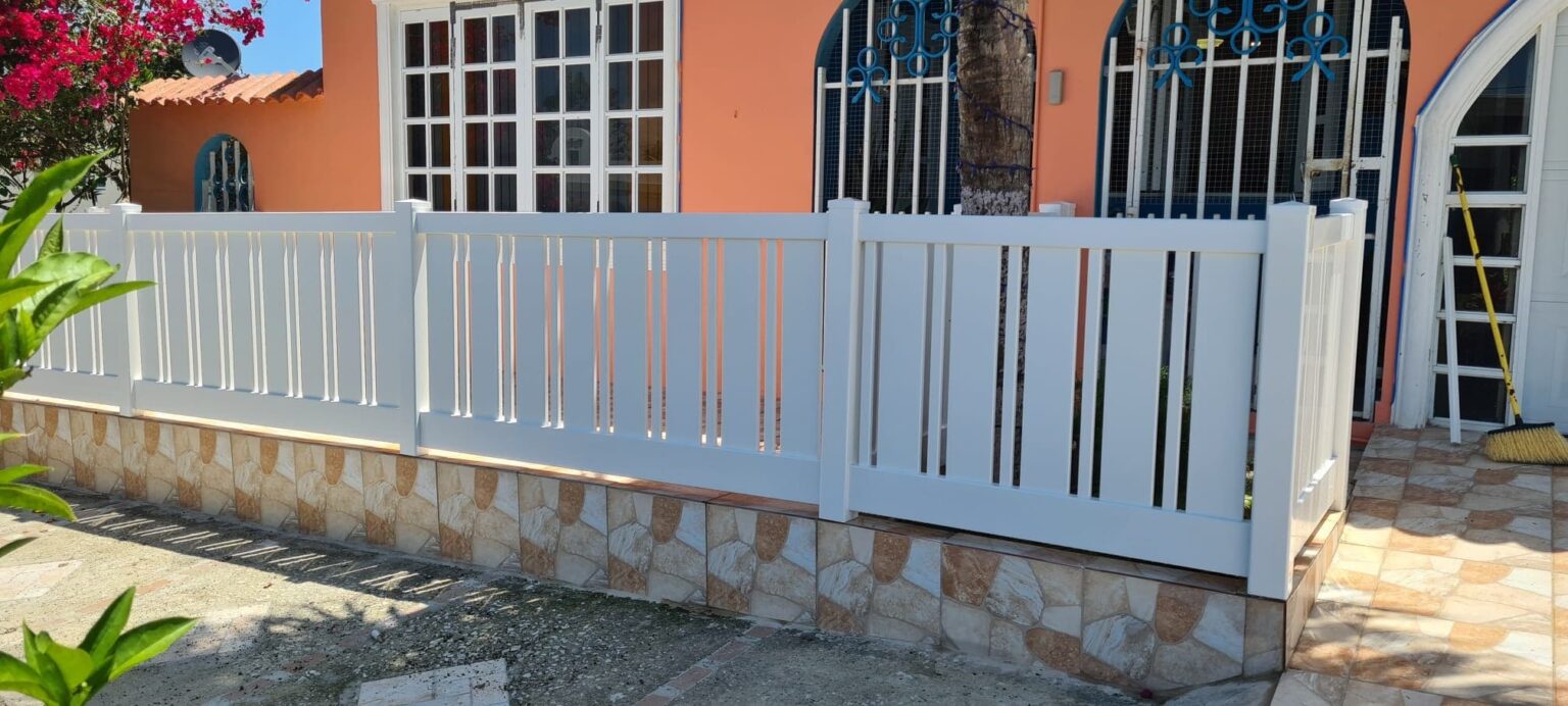 Verjas & Portones | Verjas PVC S I M | PR