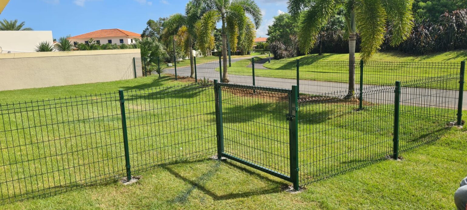 Verjas & Portones | Verjas PVC S I M | PR