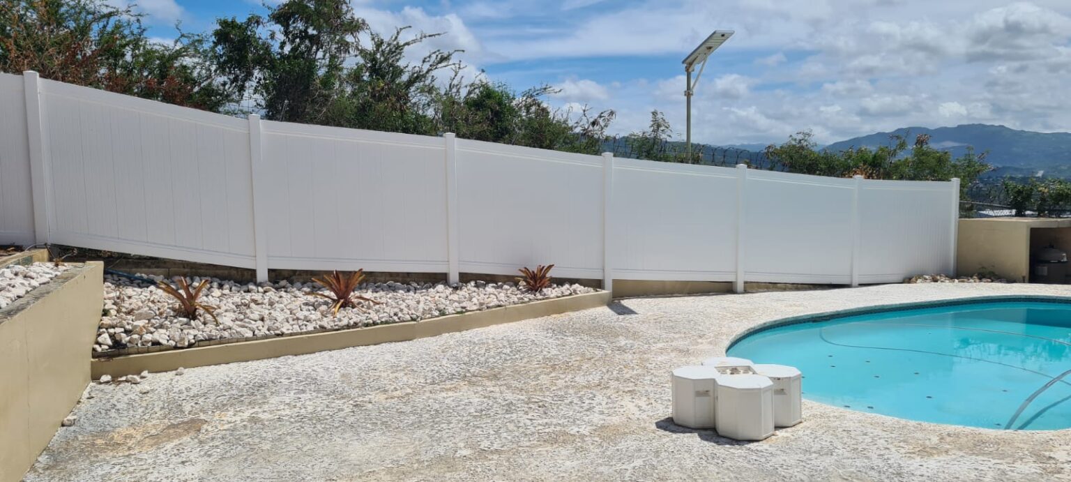 Verjas & Portones | Verjas PVC S I M | PR